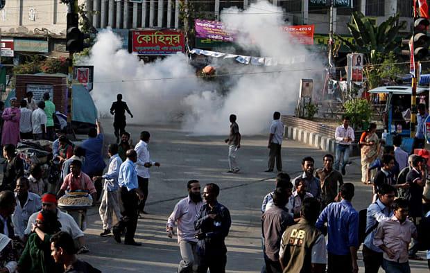 Cocktails blasted at Projonmo Chattar; Rab official hurt | The Daily Star