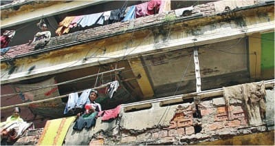 Run-down buildings at risk of collapse | The Daily Star