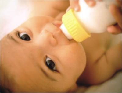 Prolonged bottle feeding boosts kids' obesity risk | The Daily Star
