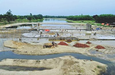 Rubber dam inflates hope in Dinajpur | The Daily Star