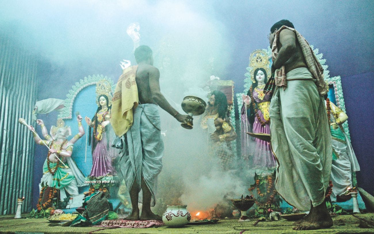 Pandal hopping in October | The Daily Star