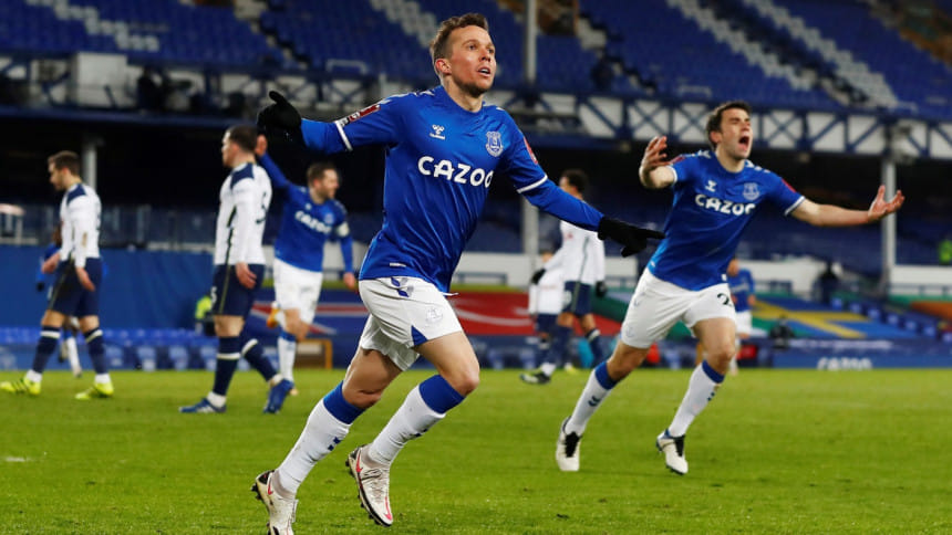 Everton edge nine-goal Tottenham thriller | The Daily Star