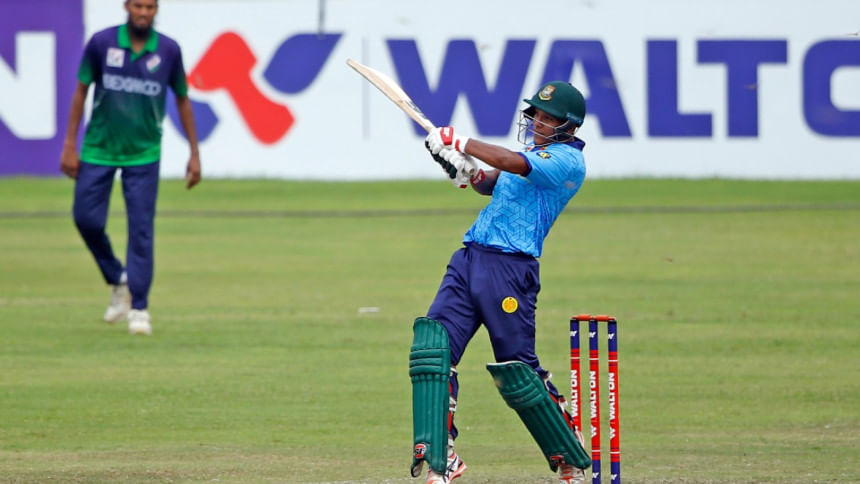 Saifuddin keeps youthful Old DOHS at bay | The Daily Star