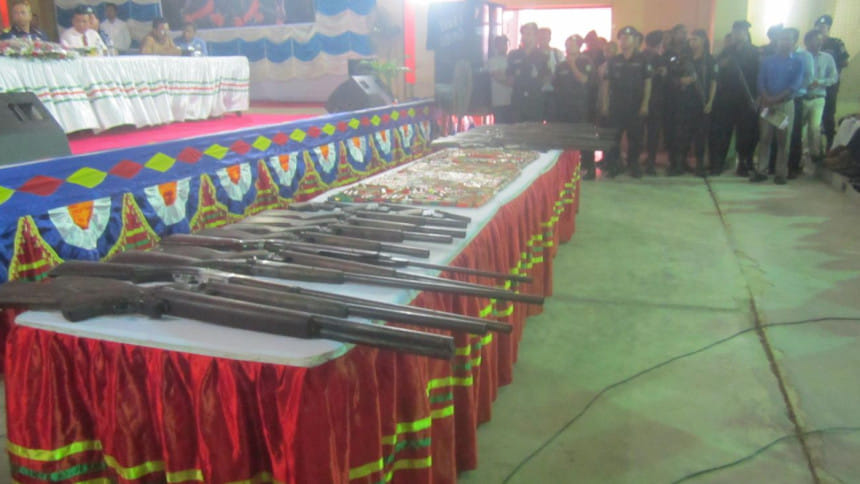 25 forest robbers surrender | The Daily Star