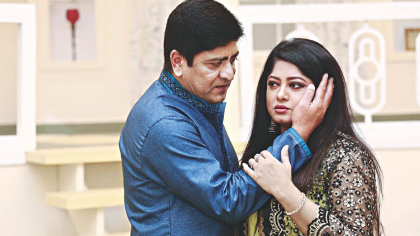 Moushumi-Amit Hasan sign new film | The Daily Star