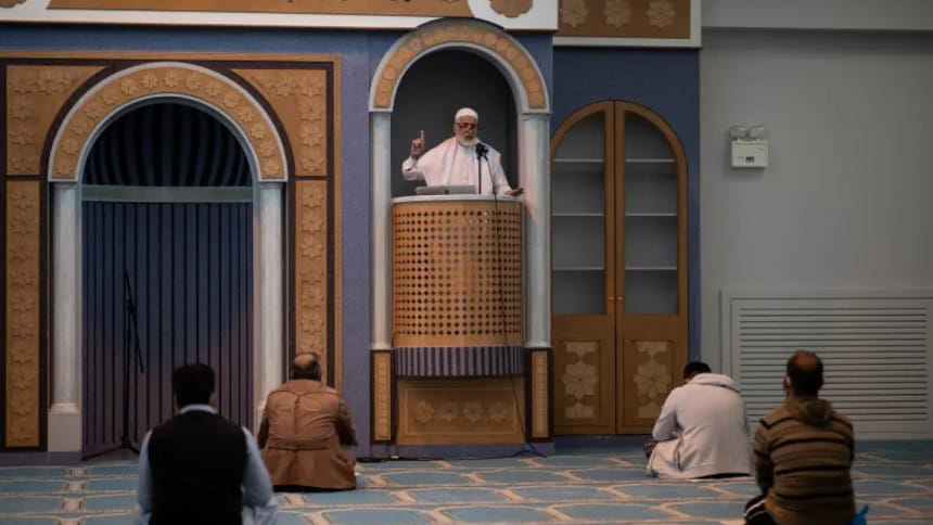 Athens' first mosque in nearly 200 years opens for prayers | The Daily Star