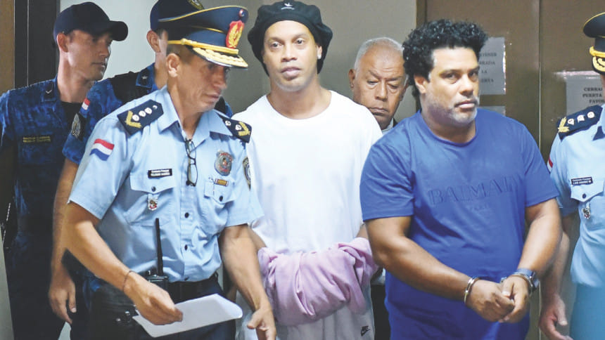 Ronaldinho arrested | The Daily Star