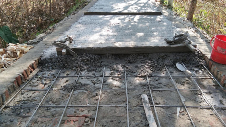 Substandard materials used in road construction work! | The Daily Star