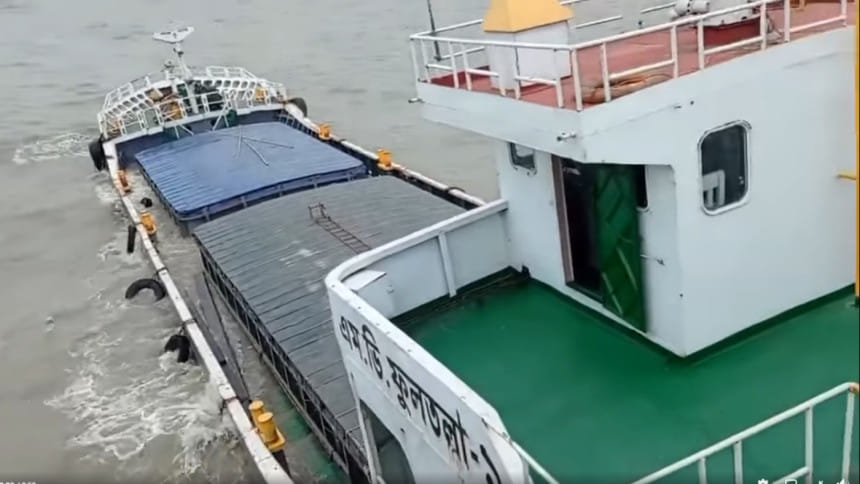 Lighter vessel capsizes near Bhasan Char | The Daily Star