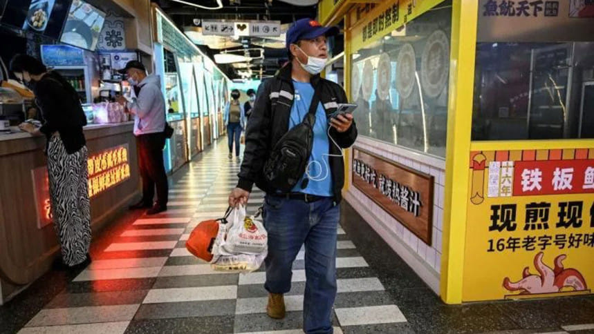 Chinese delivery riders on the edge | The Daily Star