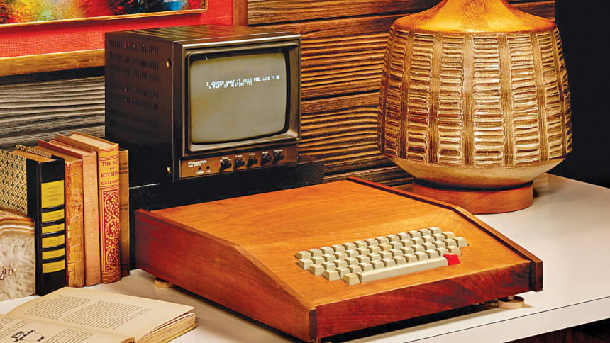 Apple’s original computer fetches $400k at auction | The Daily Star