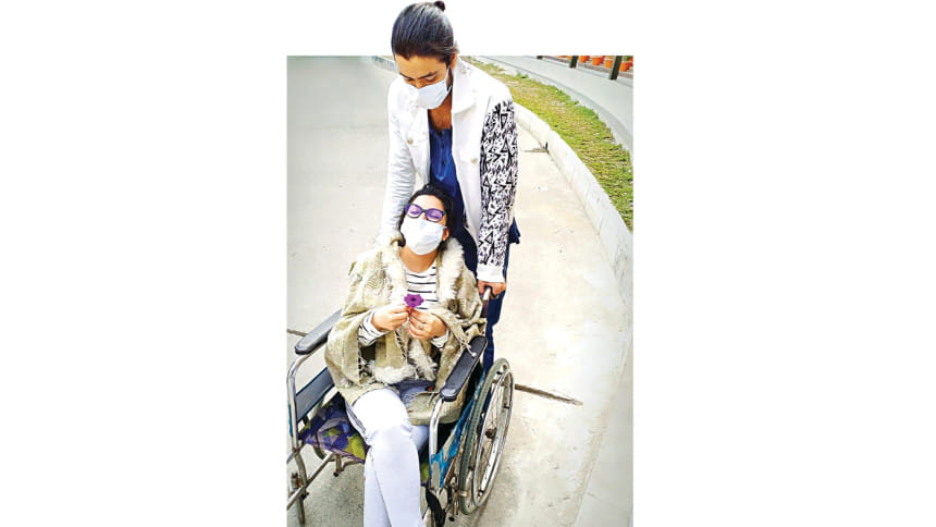 Pori Moni announces marriage to Sariful Razz: Couple expecting first ...