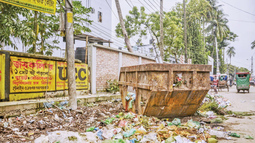 Where putrid stench greets patients | The Daily Star