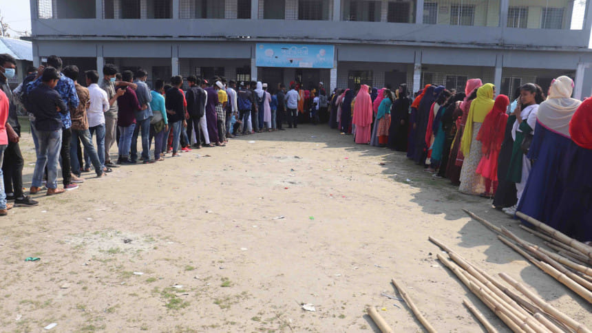 Countrywide mass vaccination begins, may exceed 1cr target: Officials ...