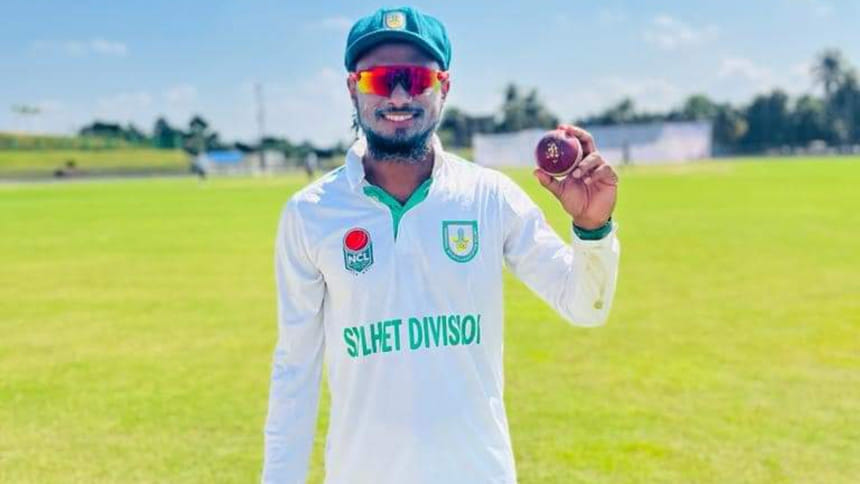 Bowlers dominate NCL fifth-round opening day | The Daily Star