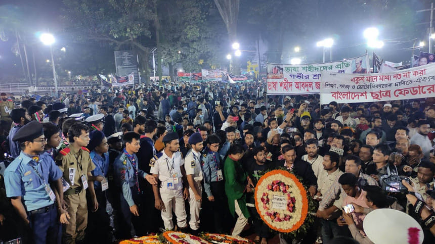 People pay tribute to language martyrs | The Daily Star