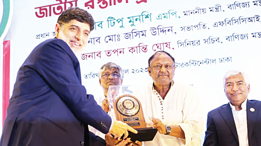 Pran-RFL wins 5 nat’l export trophies | The Daily Star