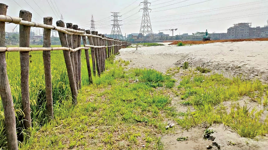 BADC filling up water retention land in Gabtoli | The Daily Star
