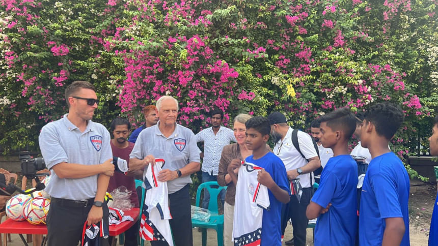 US sports envoys visit Bangladesh to promote sports cooperation ...