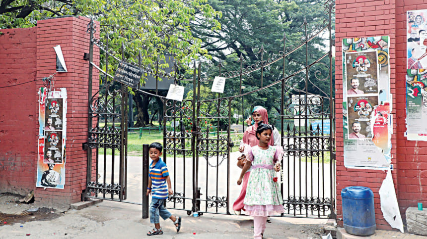 Ramna Park: Why is there a time restriction? | The Daily Star