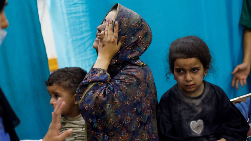 Displaced Gazans live in dust, fear and hunger | The Daily Star