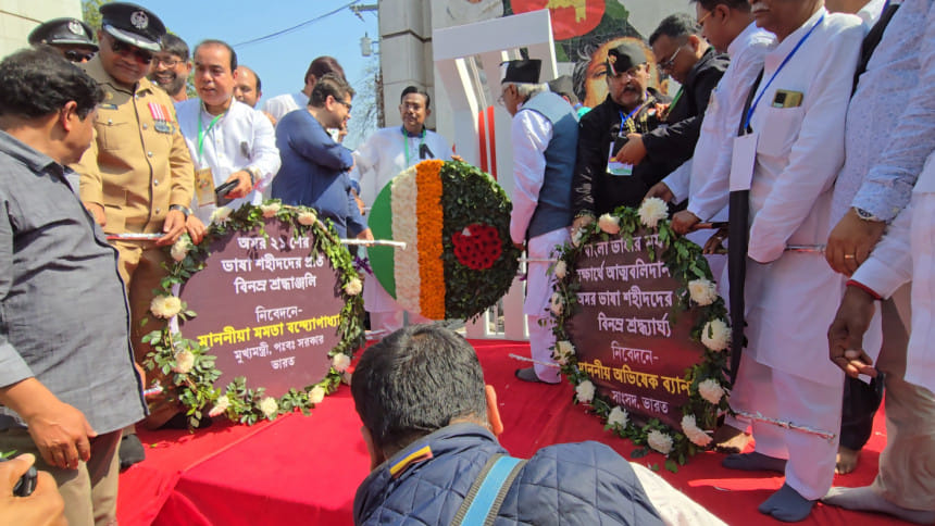 Indians and Bangladeshis pay tribute to language martyrs at no man's ...