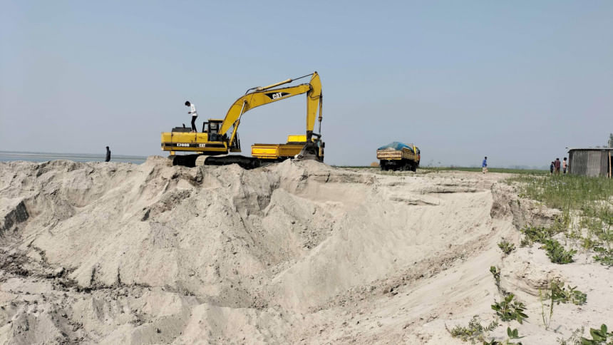 AL leader blamed for lifting sand from Jamuna | The Daily Star