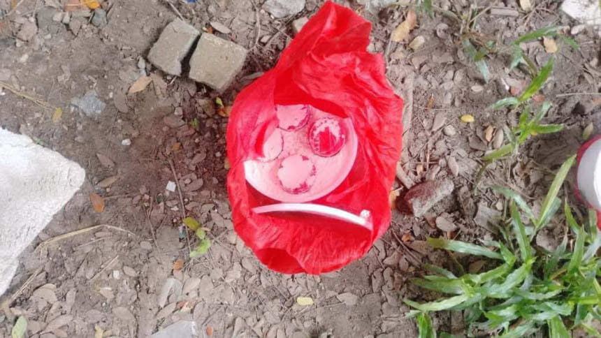 Seven unexploded crude bombs recovered from DU campus | The Daily Star