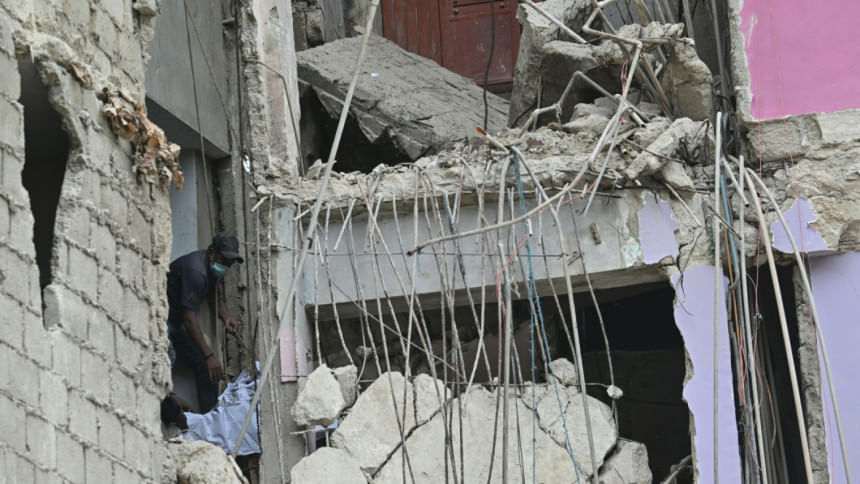 Pakistan building collapse site cleared with 27 dead | The Daily Star