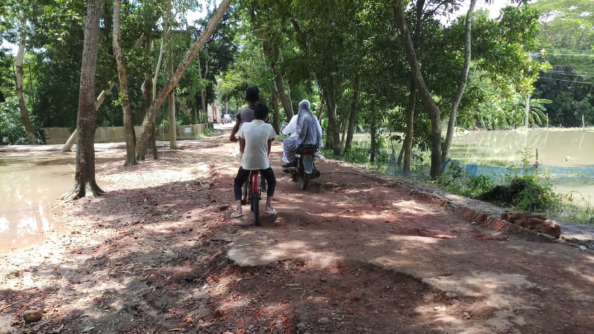 Feni Flood Damage 2025 | Feni floodwaters recede, leave trails of ...