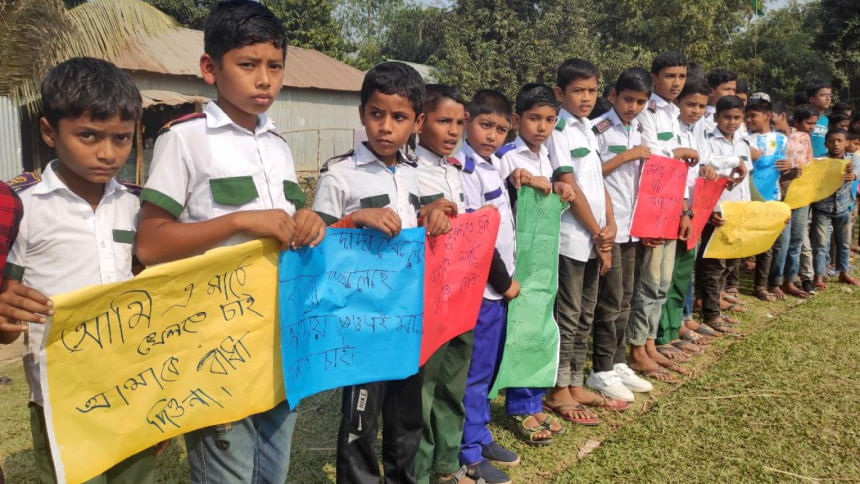 Students form human chain to save playground from land grabbers | The ...