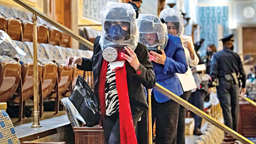 Riot in the heart of US Democracy | The Daily Star