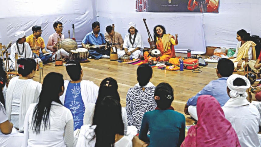 Parvathy Baul's spell-binding show at Shilpakala | The Daily Star