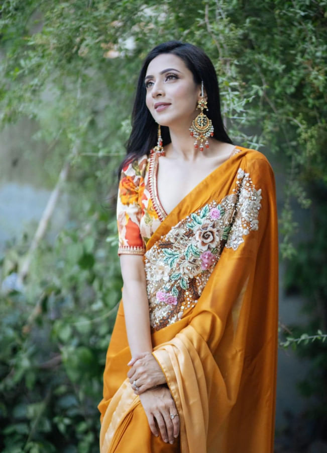 Bangladeshi ethnic wear | Stitching culture: Shafayet Hossain Khan’s ode to Bangladeshi ...