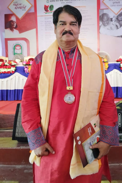 Sujit Mustafa honoured with Nazrul Padak| The Daily Star