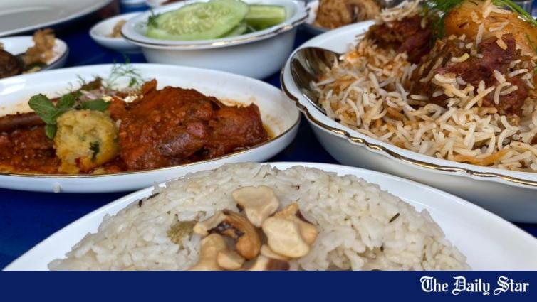 Dig in to the madness of Pagla Baburchi | The Daily Star