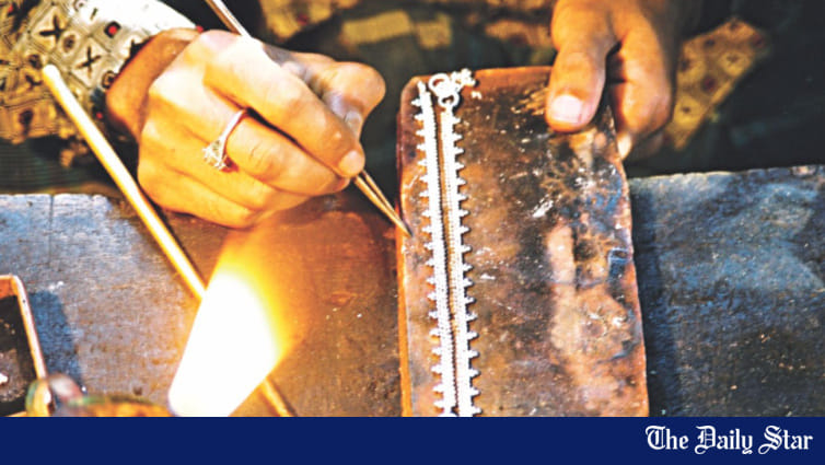 Behind Aarong's four decades of success | The Daily Star