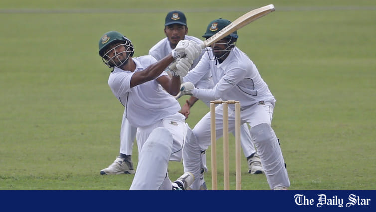 Akbar grabs spotlight on Day 1 | The Daily Star