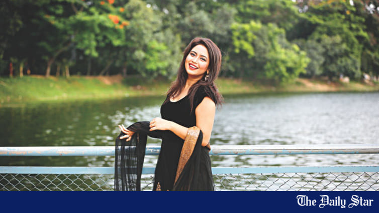 Bhabna stayed on a 'Char' for four days | The Daily Star