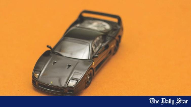 Bare bodied racer FERRARI F40 | The Daily Star