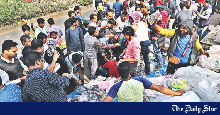Traders on footpaths | The Daily Star