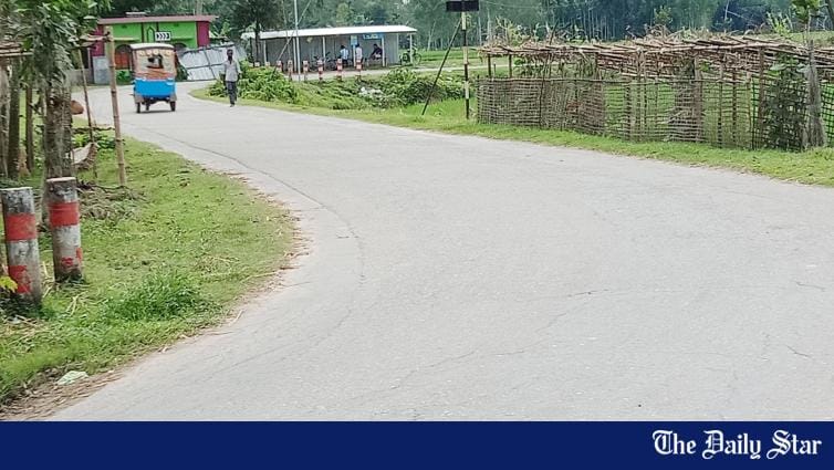 Garobazar-Porabari Road: Sharp turns causing accidents | The Daily Star