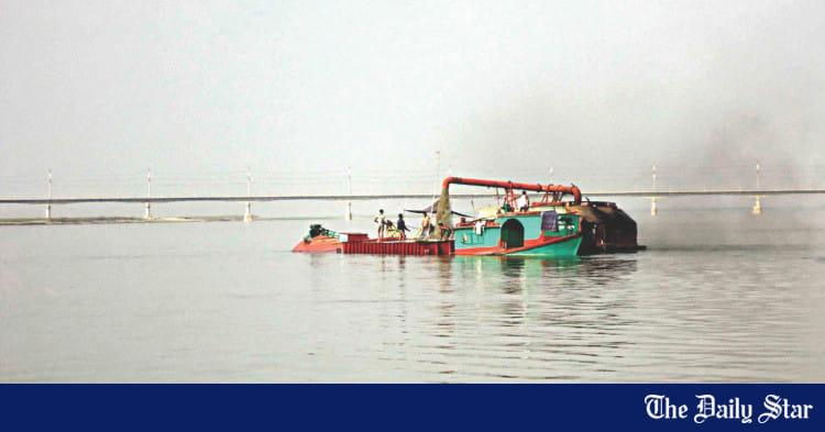 Traders feast on Jamuna sand | The Daily Star