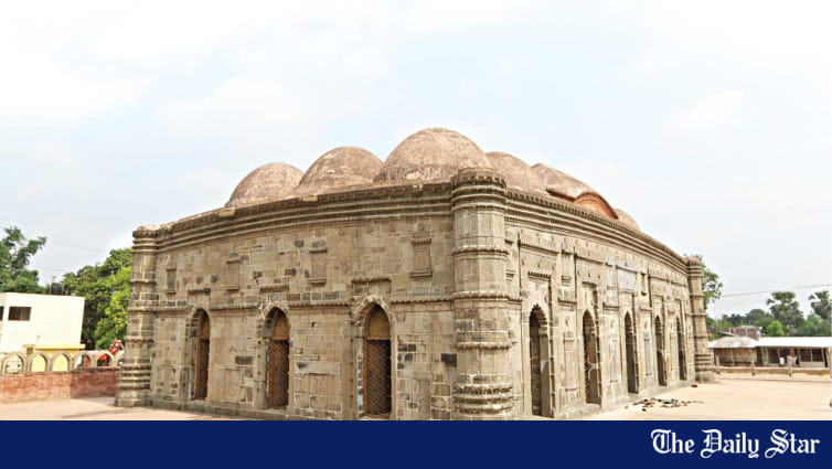 Reliving the Past at the Sona Mosque | The Daily Star