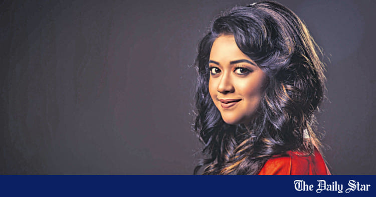 Oyshee singing in Noakhali dialect | The Daily Star