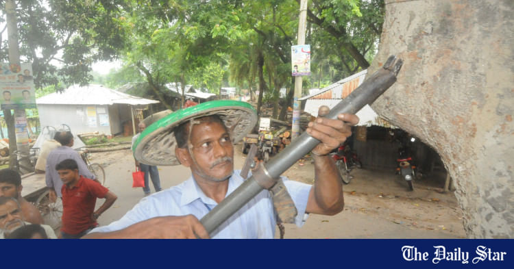 One man’s mission to protect trees | The Daily Star