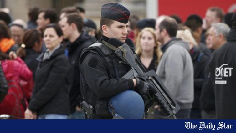 Paris in mass police mobilisation | The Daily Star