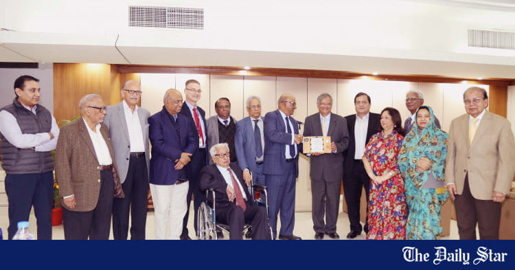 IUB bids farewell to its VC Prof M Omar Rahman | The Daily Star