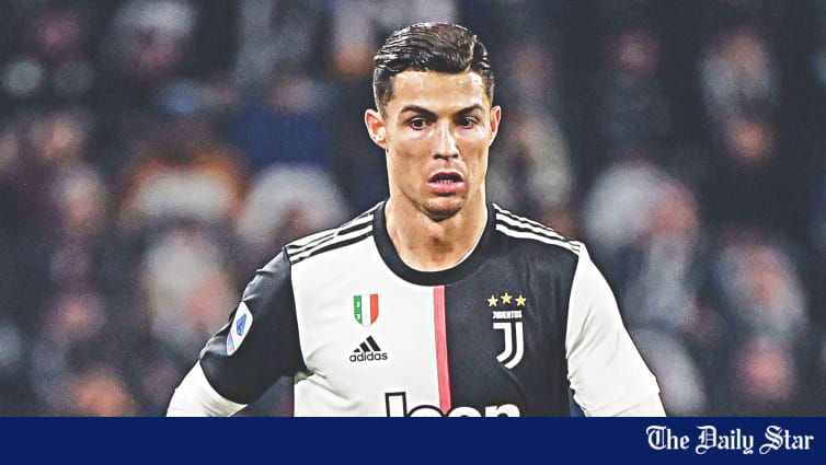 Ronaldo leaves stadium | The Daily Star