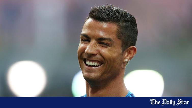 'Ronaldo kept staring at himself' | The Daily Star